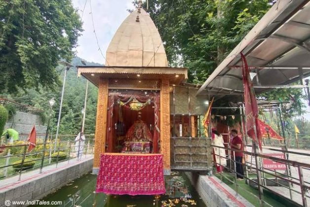 Kashmir Temples to see in and around Srinagar - Inditales